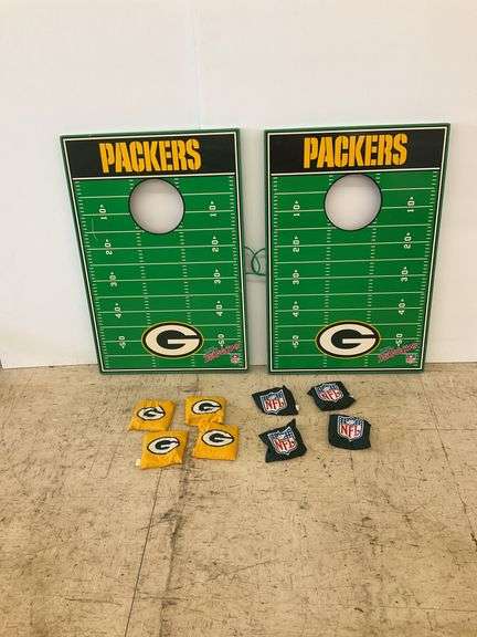 Green Bay Packers Tailgate Toss Cornhole Game Set with NFL Bean Bags ...