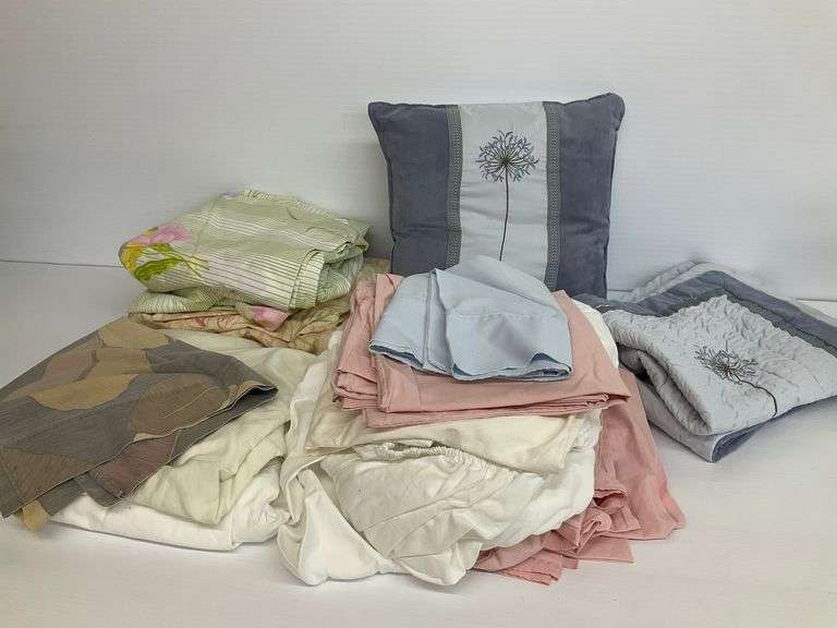 Assorted Bedding Sets, Pillow and Other Textiles - Beloit Auction & Realty