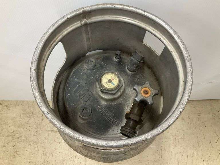 Worthington Cylinders Propane Tank...Empty - Beloit Auction & Realty