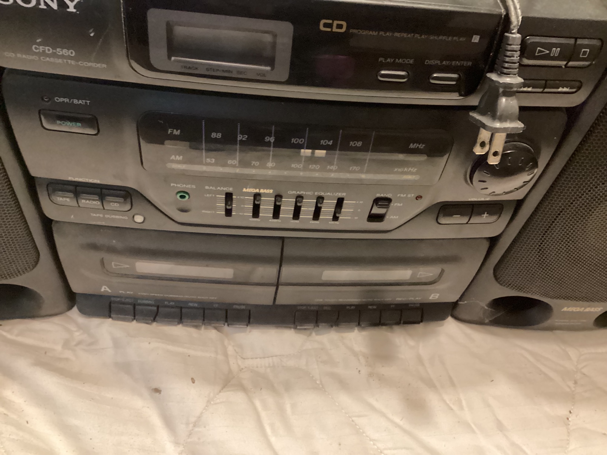 Sony CFD-560 CD Radio Cassette-Corder Boombox