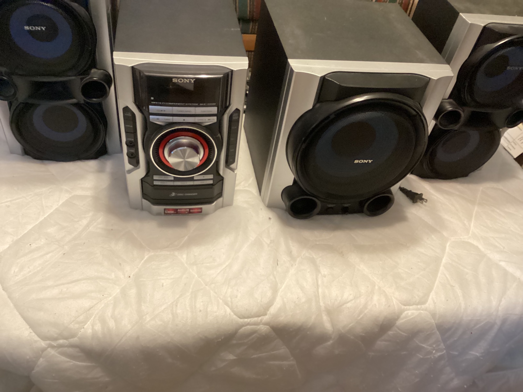 Sony MHC-GX99 Mini Hi-Fi Component System with SS-EC77 Speakers