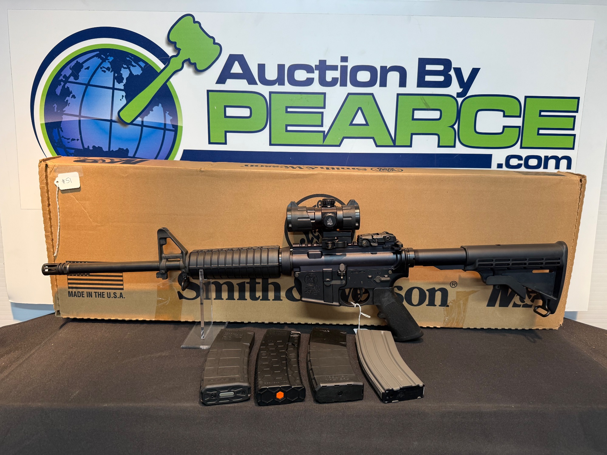 Smith & Wesson M&P15 5.56NATO Rifle with Red Dot Sight