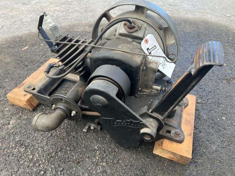 Maytag Model 92 - Aumann Auctions, Inc.