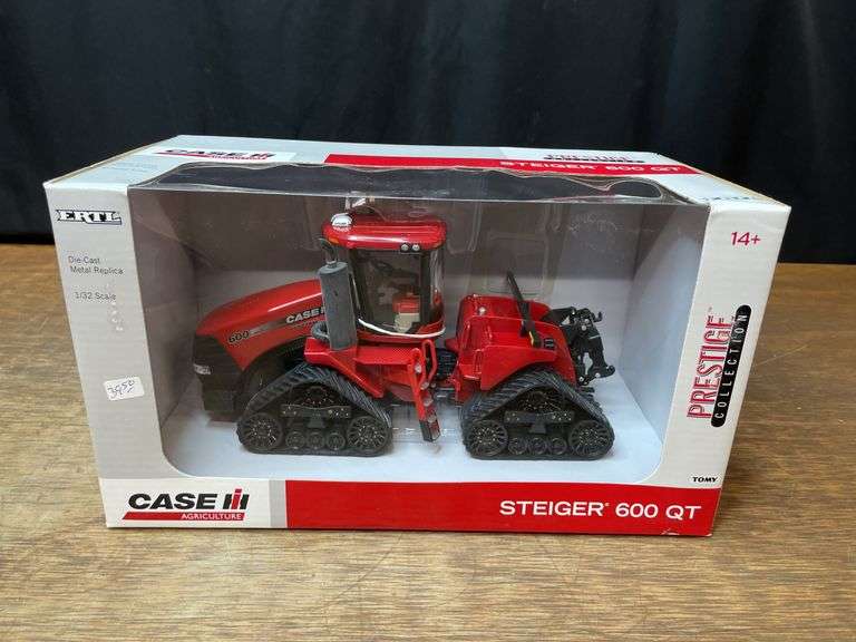 1/32 Case-IH Steiger 600 QT Prestige NIB Ertl - Aumann Auctions, Inc.