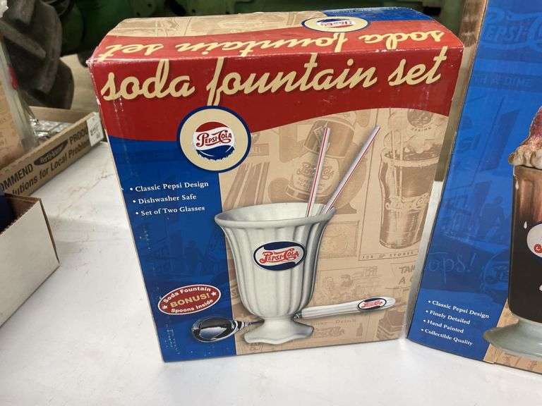 Assorted Pepsi kitchen items - Aumann Auctions, Inc.