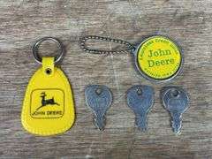 (5) John Deere Key Chains + Keys - Aumann Auctions, Inc.