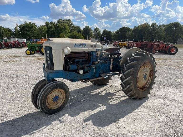 Ford 4000 - Aumann Auctions, Inc.