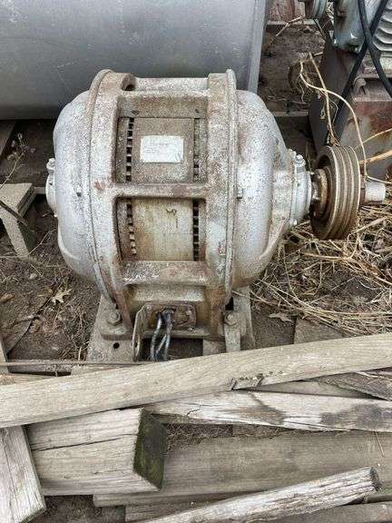 40HP Electric Motor - Aumann Auctions, Inc.