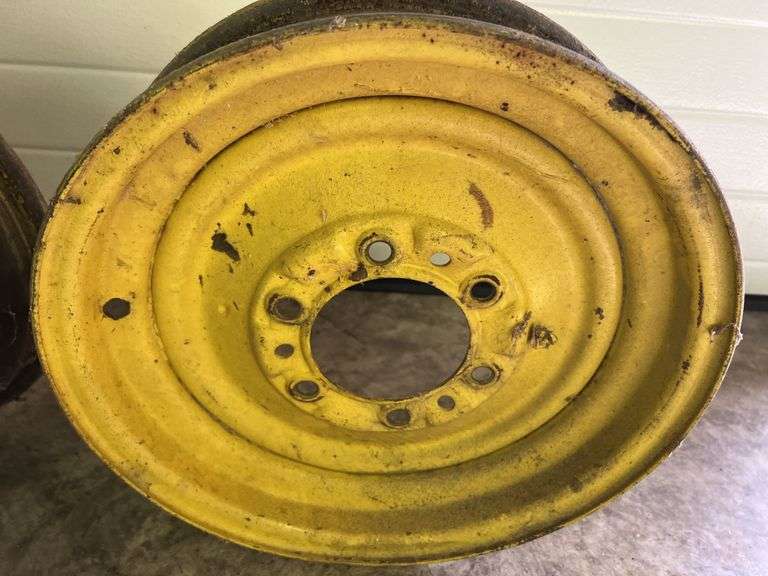 John Deere Front Tractor Rims - Aumann Auctions, Inc.