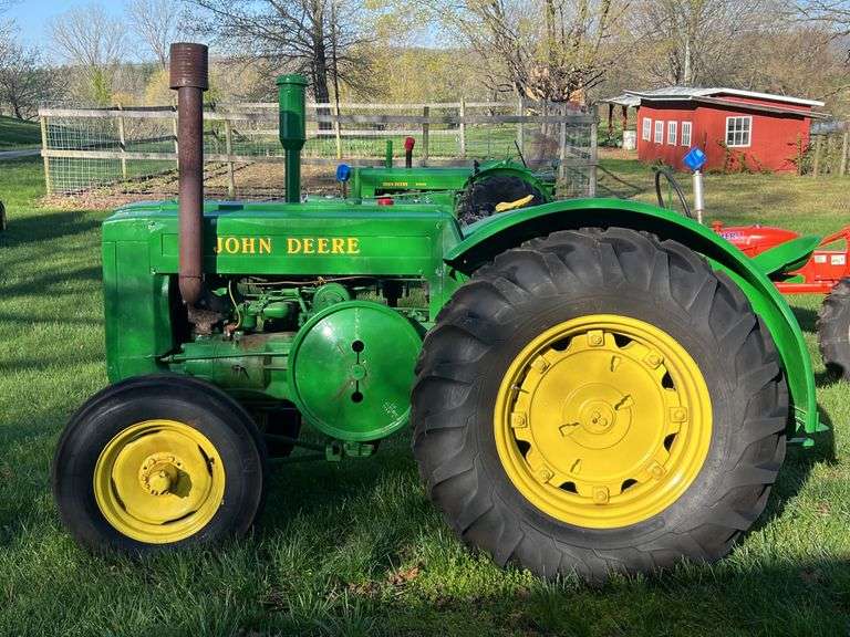 John Deere D - Aumann Auctions, Inc.