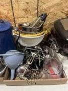 Assorted Kitchen Items - Aumann Auctions, Inc.