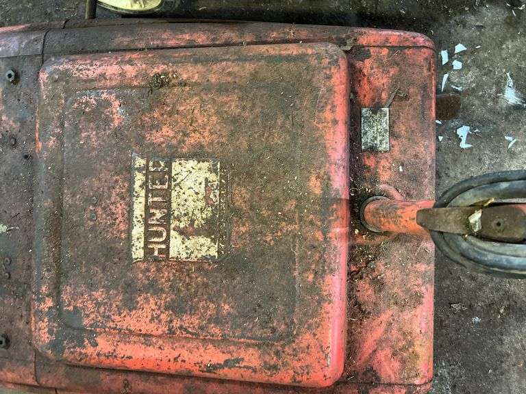 Old Hunter Wheel Balancer And Small Air Compressor - Aumann Auctions, Inc.