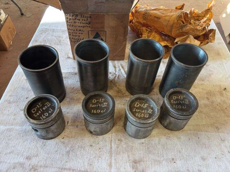 Allis Chalmers D15 Series III 160 Cubic Inch Piston Set - Aumann ...