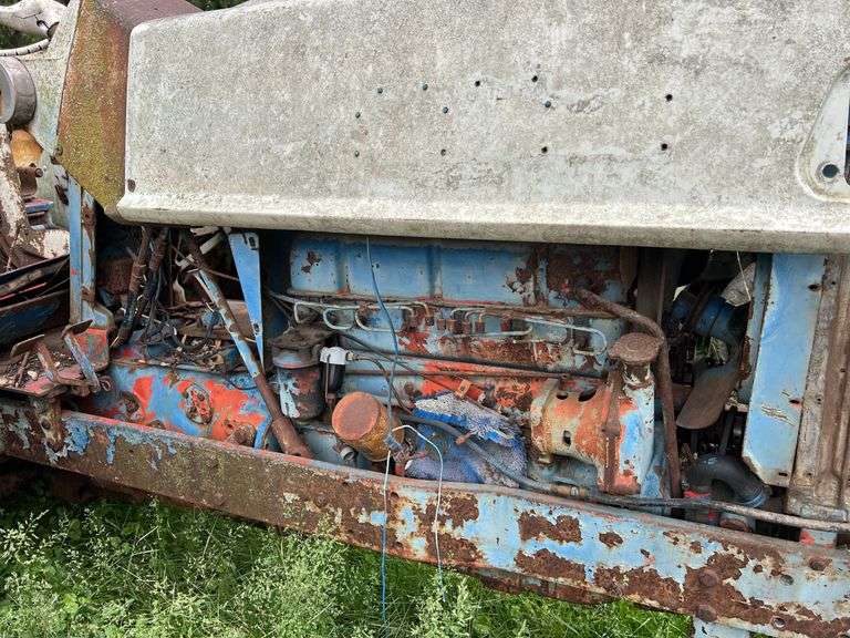 Ford 6000 - Aumann Auctions, Inc.