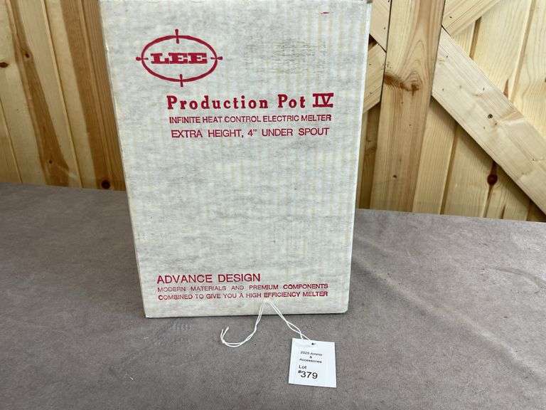 Lee Lead Production Pot - Aumann Auctions, Inc.