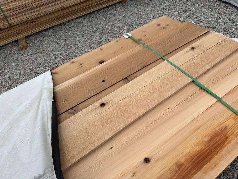 Western Red Cedar Lap Siding - Aumann Auctions, Inc.
