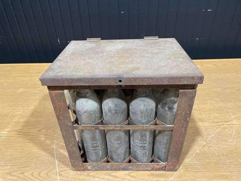 (10) Shell-Penn Embossed Glass Oil Bottles with Carrier - Aumann ...