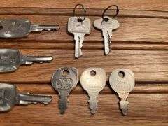 (8) John Deere Keys - Aumann Auctions, Inc.