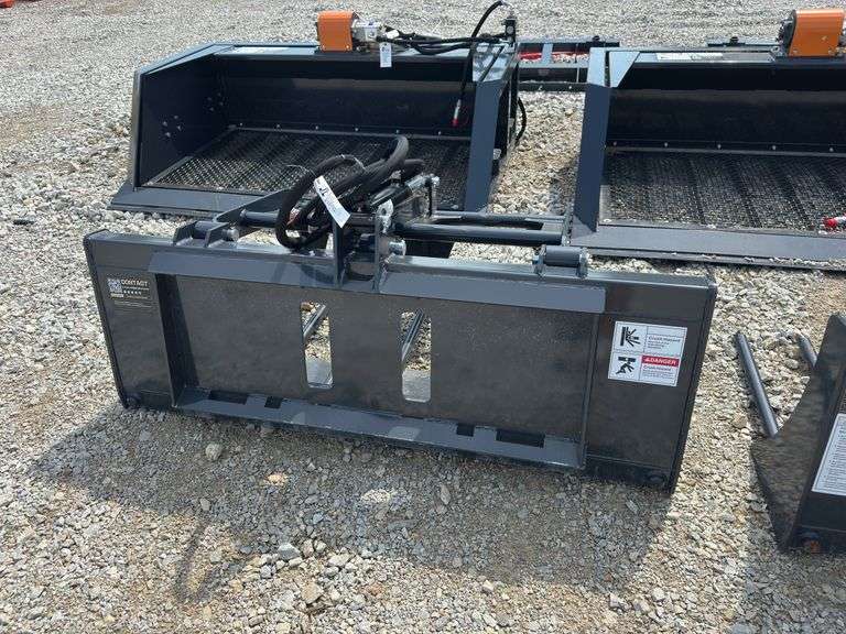 Compact Tractor Manure Fork Grapple - Aumann Auctions, Inc.