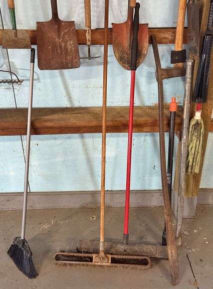 Long Handled Tools - Beckort Auctions, LLC