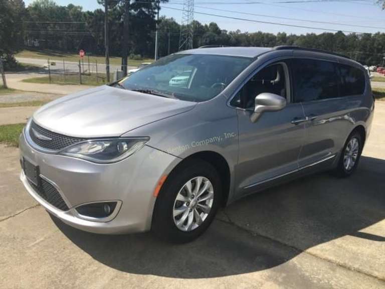 2017 Chrysler Pacifica Mini-Van Touring-L V6, 3.6L - L.W. Benton ...