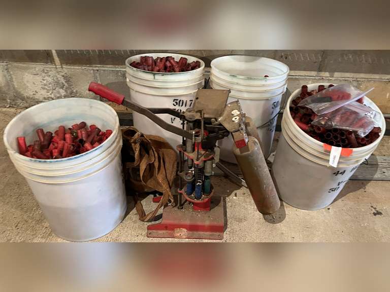 Shotgun shell loader with empty shells, see pictures - L.W. Benton ...