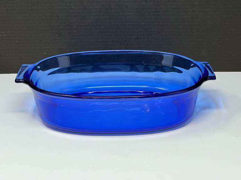 KIT… Blue oval Pyrex cookware, see pictures for details. - L.W. Benton ...