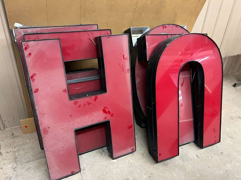 F… OUTDOOR SIGN LETTERS, WORKING CONDITION UNKNOWN, SEE PICTURES FOR ...