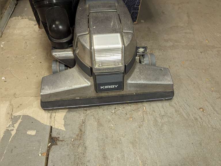 KIRBY G4 VACUUM AND ACCESSORIES - L.W. Benton Company, Inc.