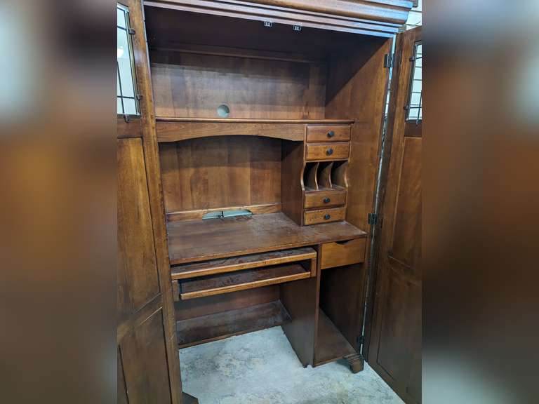MODERN ENCLOSED DESK CABINET - L.W. Benton Company, Inc.