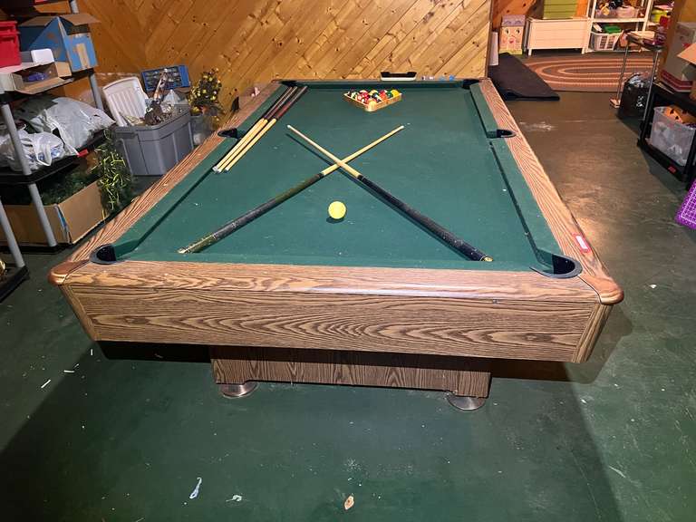 C…OLIO 8’ DROP POCKET POOL TABLE, COMES WITH BALLS, AND POOL CUES ...