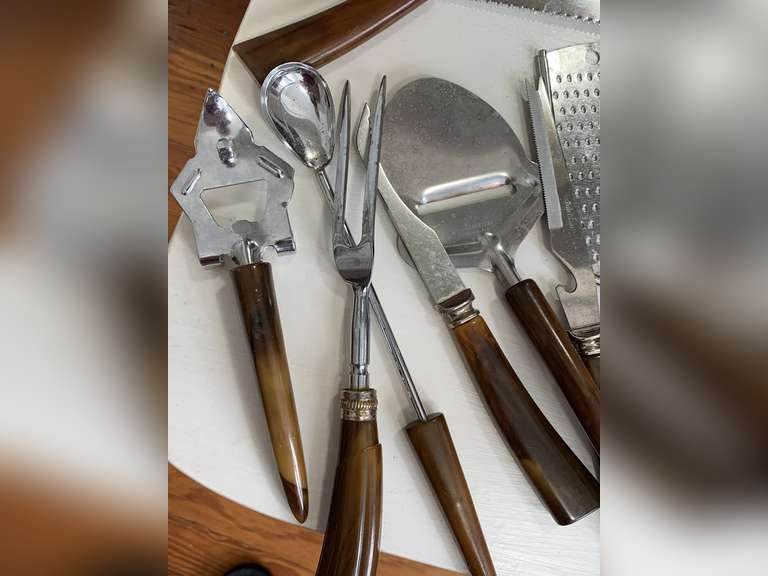 VINTAGE BAKELITE SERVING SET & BAR SET (13 PIECES) - DINETTE - L.W ...