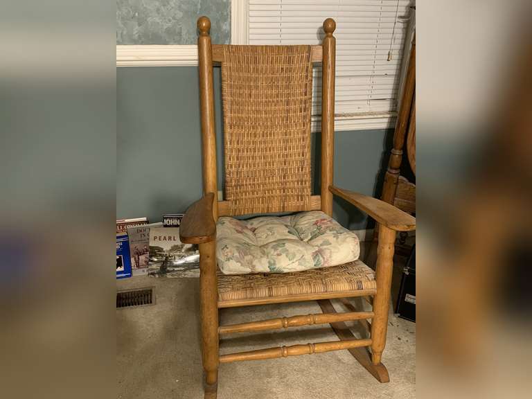 OVERSIZED SOLID OAK ROCKING CHAIR WITH WOVEN SEAT & BACK W/ 1 CUSHION ...