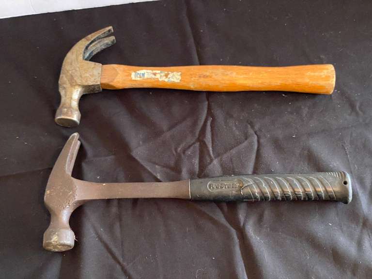 Set of two claw hammers - L.W. Benton Company, Inc.