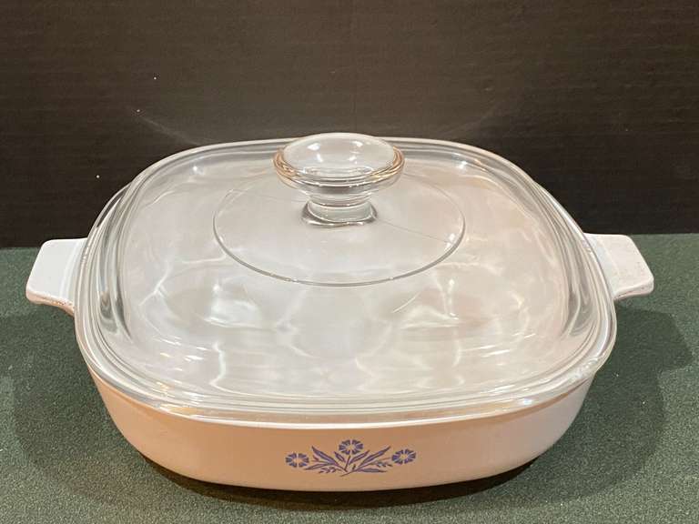 KIT… Vintage corning 8” bakeware with lid, blue cornflower pattern, see ...