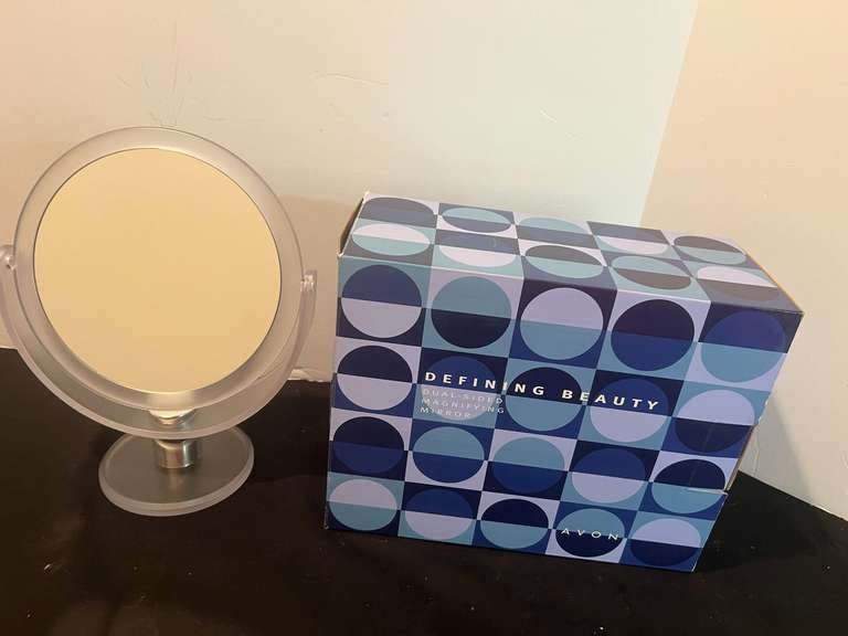 BR1… Avon duel sided magnifying mirror, comes with original box, see ...