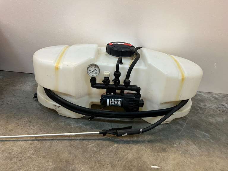 High Flo gold series pump sprayer, with wand, see pictures for details ...