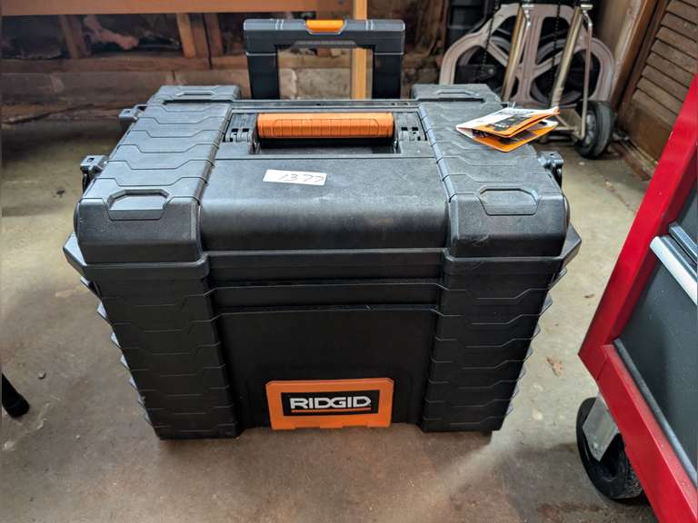 RIDGID LARGE ROLLING TOOL BOX WITH EXTENDING HANDLE AND RETAIL TAGS ...