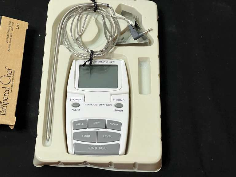Master… Pampered Chef digital thermometer, comes with original box, see ...