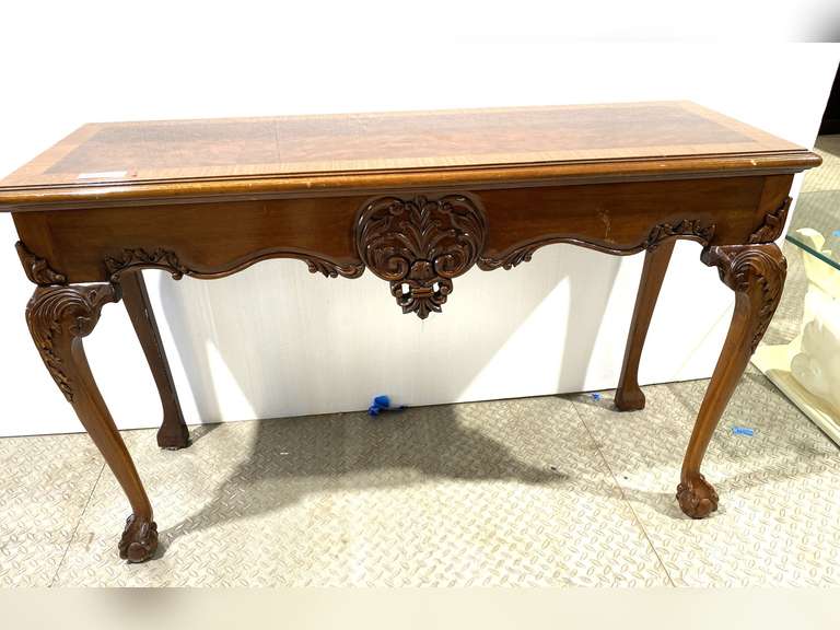 Beautiful console table with lovely carvings, the front legs have ball ...