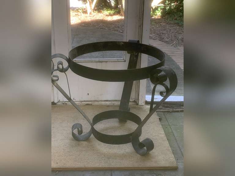 LARGE WROUGHT IRON POT STAND 22" ROUND X 17 1/2" TALL - PORCH - L.W ...