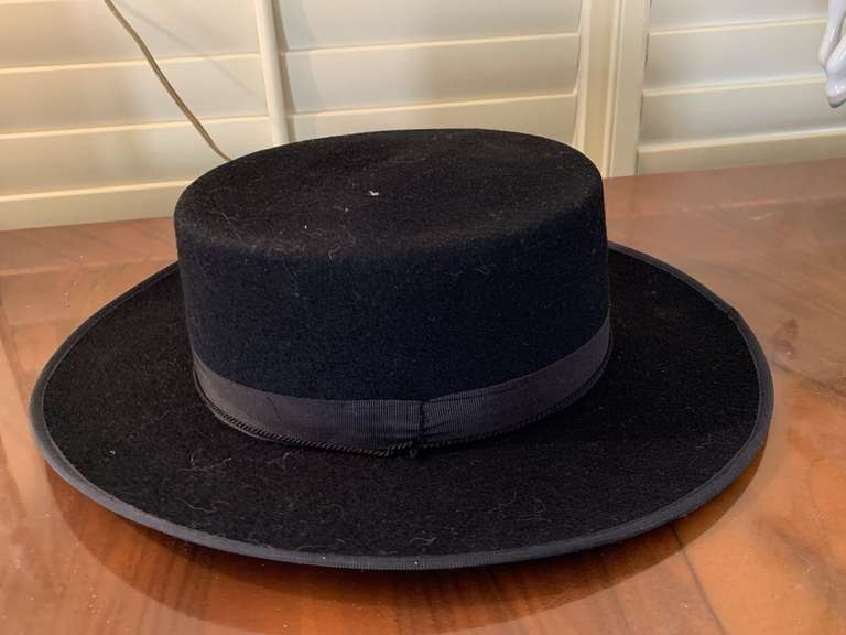 VINTAGE LADIES ESPECIAL FINA BLACK RIDING HAT - DINING ROOM - L.W ...