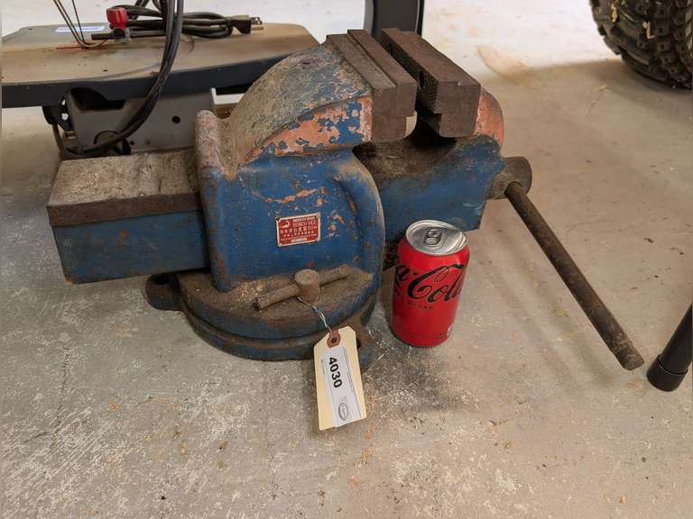 VERY LARGE BENCH VISE - SHOP - L.W. Benton Company, Inc.