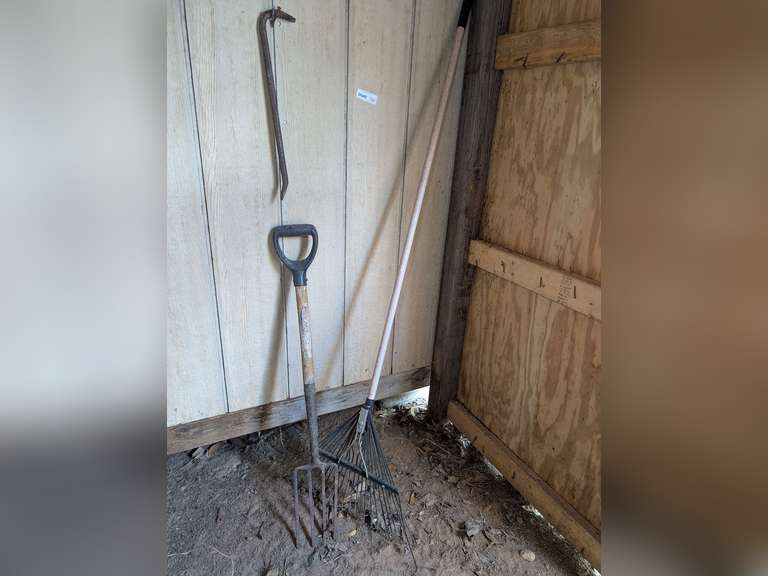 PITCHFORK, RAKE, AND 16-IN RIPPER BAR - SHED 2 - L.W. Benton Company, Inc.