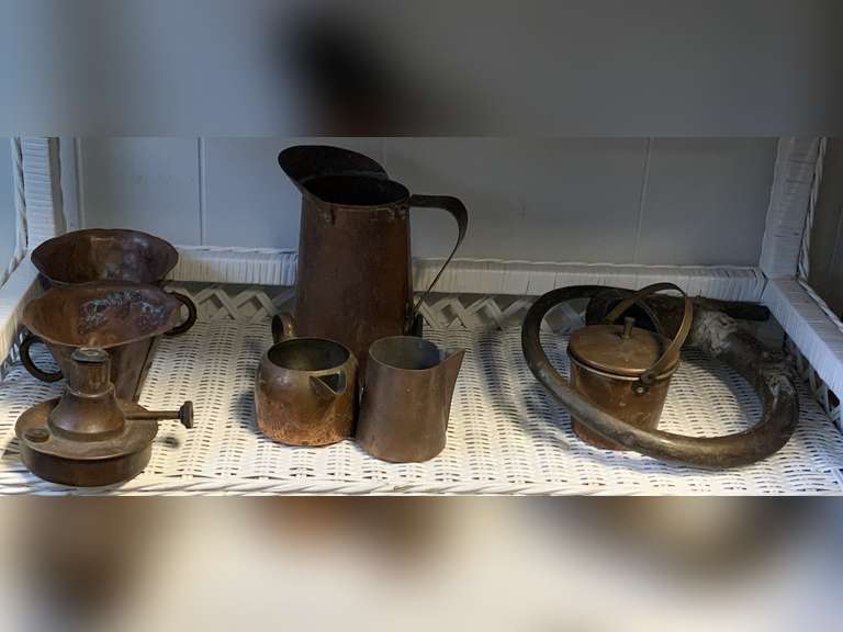 SHELF LOT OF ASSORTED VINTAGE COPPER ITEMS - L.W. Benton Company, Inc.