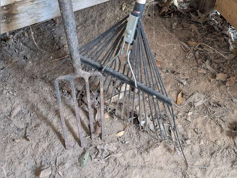 PITCHFORK, RAKE, AND 16-IN RIPPER BAR - SHED 2 - L.W. Benton Company, Inc.