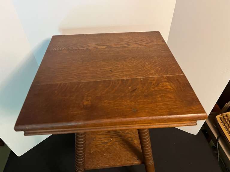 DEN… Vintage spool leg side table, believed to be oak, see pictures for ...