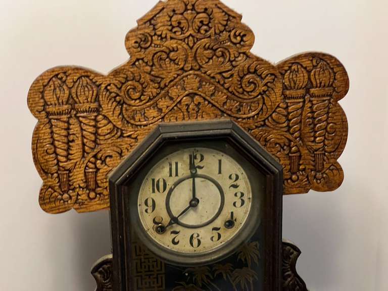 DEN… Vintage Ingram Gingerbread mantle clock with ornate pendulum, and ...