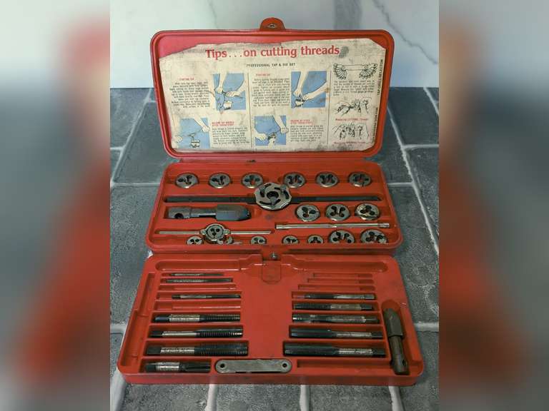 SNAP-ON TAP AND DIE SET - MRSHOP - L.W. Benton Company, Inc.