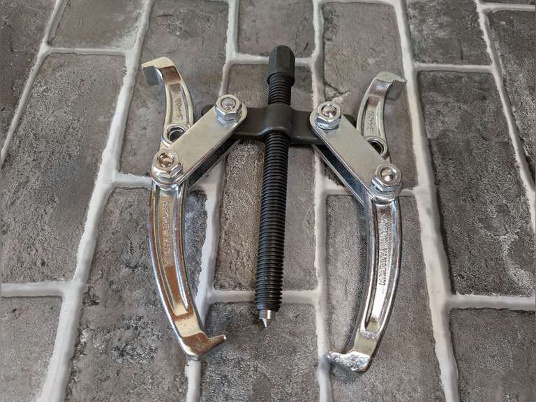 LARGE TWO-FINGER GEAR PULLER - MRSHOP - L.W. Benton Company, Inc.